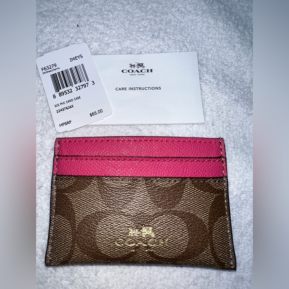 Coach | Bags | Nwt Coach Signature Card Case F63279 Khakipink Dahlia ...